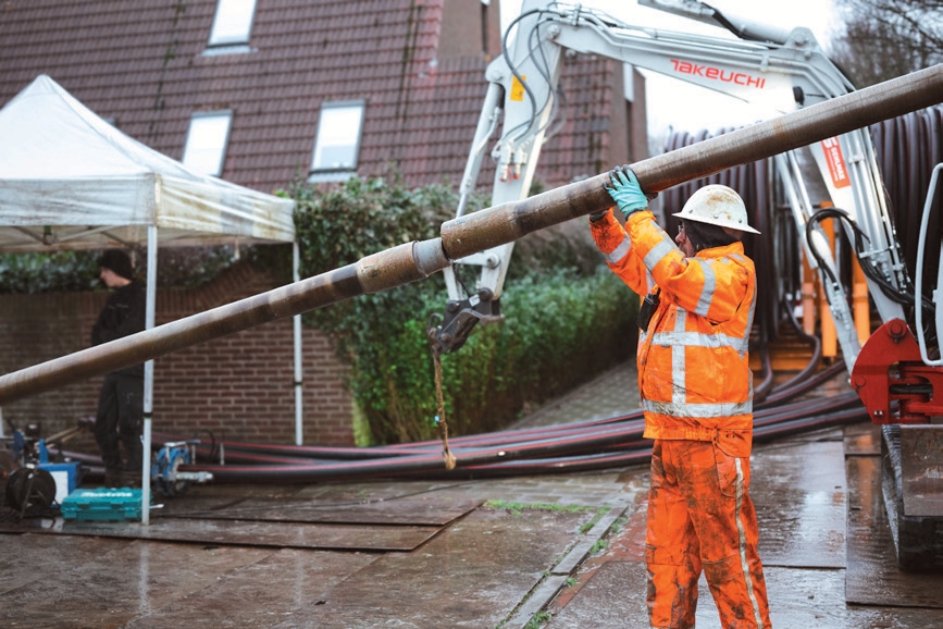 Voor 1.700 m ‘hoogspanning’ waren vier boringen nodig - Land+Water