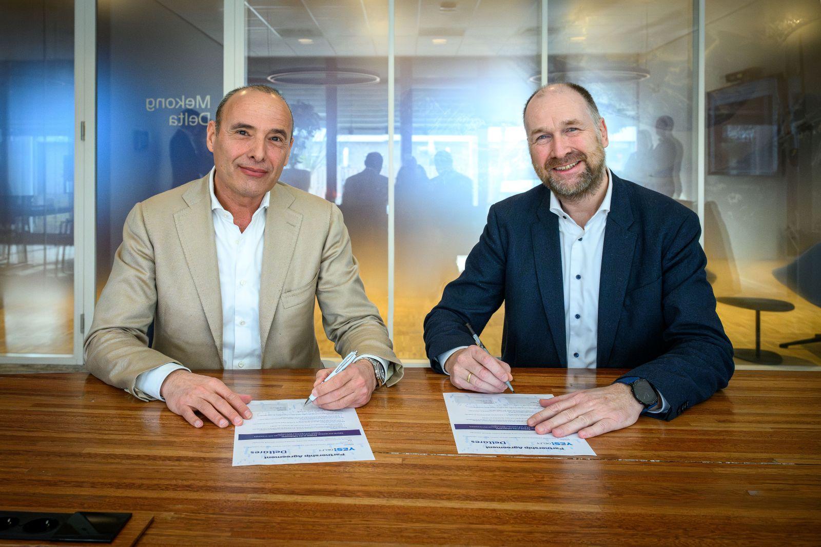 Triton neemt Visser & Smit Hanab, VW Telecom en Homij over - Land+Water